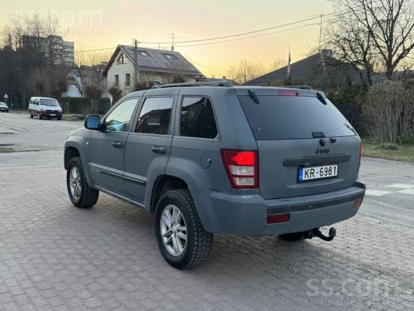 Grey Jeep Grand Cherokee 2010 in Riga, with an engine capacity of 3.00 L and mileage of 0 thousand km for 3300 €, photo 3 on AUTOMOTO.COM.LV