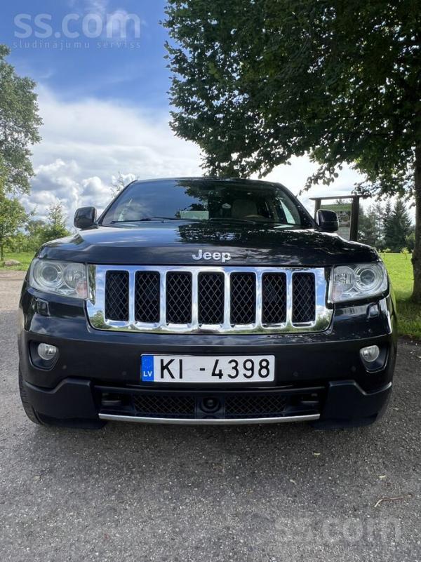 Pelēks Jeep Grand Cherokee 2011 Daugavpils, ar dzinēja tilpumu 3.00 L un nobraukumu 129 tūkst. km par 11500 €, foto 11 vietnē AUTOMOTO.COM.LV