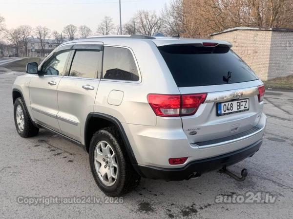 Pelēks Jeep Grand Cherokee 2011 Jehvi, ar dzinēja tilpumu 3.00 L un nobraukumu 433 tūkst. km par 7000 €, foto 4 vietnē AUTOMOTO.COM.LV