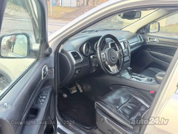 Pelēks Jeep Grand Cherokee 2011 Jehvi, ar dzinēja tilpumu 3.00 L un nobraukumu 433 tūkst. km par 7000 €, foto 5 vietnē AUTOMOTO.COM.LV