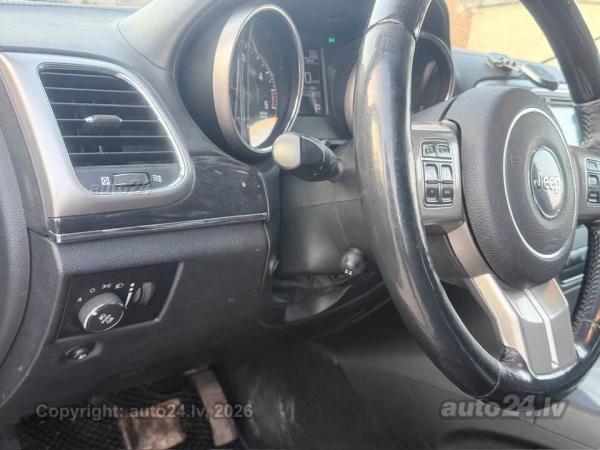 Pelēks Jeep Grand Cherokee 2011 Jehvi, ar dzinēja tilpumu 3.00 L un nobraukumu 433 tūkst. km par 7000 €, foto 8 vietnē AUTOMOTO.COM.LV