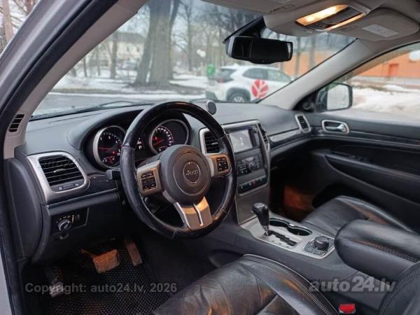 Pelēks Jeep Grand Cherokee 2011 Jehvi, ar dzinēja tilpumu 3.00 L un nobraukumu 433 tūkst. km par 7000 €, foto 10 vietnē AUTOMOTO.COM.LV