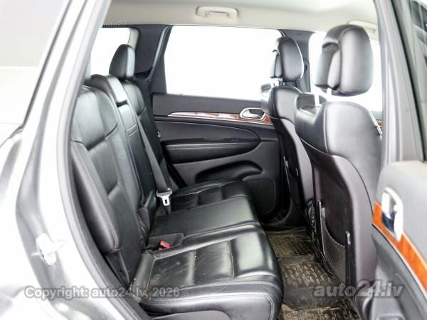 Pelēks Jeep Grand Cherokee 2011 Tallina, ar dzinēja tilpumu 3.00 L un nobraukumu 334 tūkst. km par 2699 €, foto 7 vietnē AUTOMOTO.COM.LV