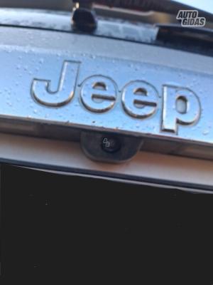 Grey Jeep Grand Cherokee 2011 in Visaginas, with an engine capacity of 3.60 L and mileage of 211 thousand km for 10000 €, photo 5 on AUTOMOTO.COM.LV