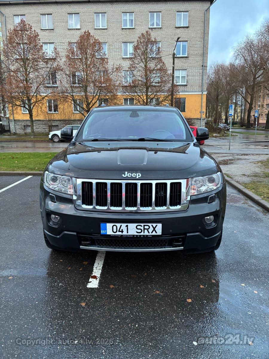 Pelēks Jeep Grand Cherokee 2011 Tallina, ar dzinēja tilpumu 3.00 L un nobraukumu 222 tūkst. km par 10399 €, foto 4 vietnē AUTOMOTO.COM.LV