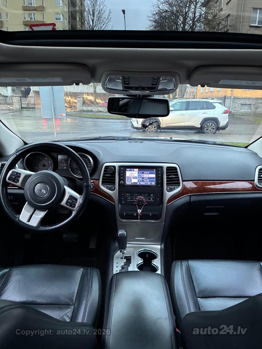 Pelēks Jeep Grand Cherokee 2011 Tallina, ar dzinēja tilpumu 3.00 L un nobraukumu 222 tūkst. km par 10399 €, foto 7 vietnē AUTOMOTO.COM.LV