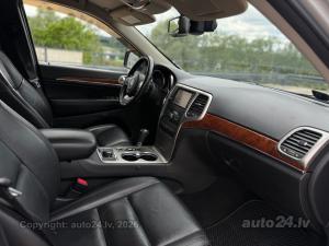 Pelēks Jeep Grand Cherokee 2011 Tartu, ar dzinēja tilpumu 3.00 L un nobraukumu 268 tūkst. km par 8590 €, foto 11 vietnē AUTOMOTO.COM.LV
