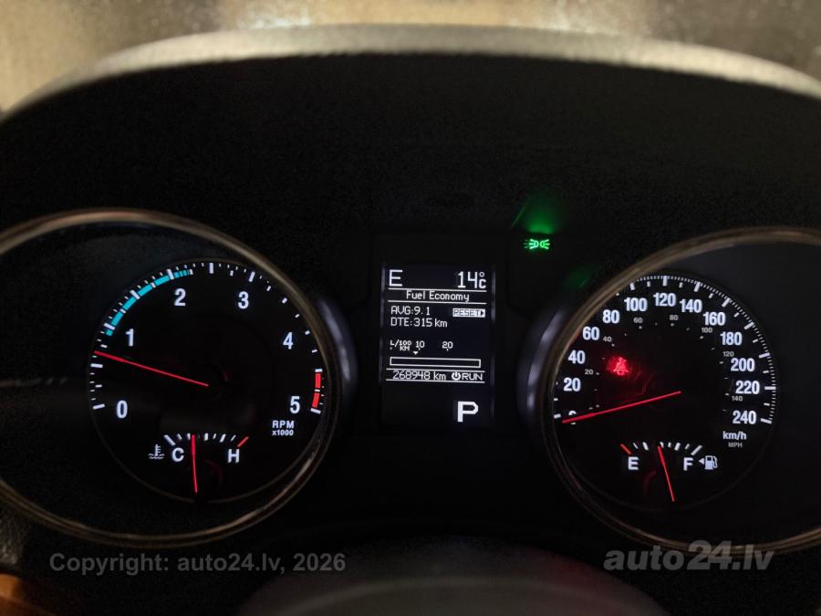 Pelēks Jeep Grand Cherokee 2011 Tartu, ar dzinēja tilpumu 3.00 L un nobraukumu 268 tūkst. km par 8590 €, foto 15 vietnē AUTOMOTO.COM.LV