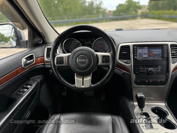 Pelēks Jeep Grand Cherokee 2011 Tartu, ar dzinēja tilpumu 3.00 L un nobraukumu 268 tūkst. km par 8590 €, foto 8 vietnē AUTOMOTO.COM.LV