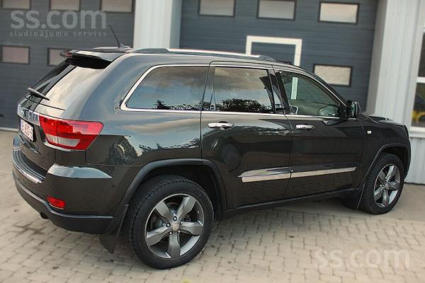 Grey Jeep Grand Cherokee 2011 in Riga, with an engine capacity of 3.60 L and mileage of 0 thousand km for 11950 €, photo 6 on AUTOMOTO.COM.LV