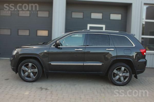 Grey Jeep Grand Cherokee 2011 in Riga, with an engine capacity of 3.60 L and mileage of 0 thousand km for 11950 €, photo 3 on AUTOMOTO.COM.LV
