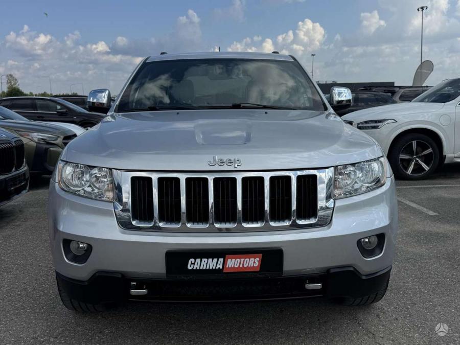 Pelēks Jeep Grand Cherokee 2011 Viļņa, ar dzinēja tilpumu 3.60 L un nobraukumu 216 tūkst. km par 6990 €, foto 8 vietnē AUTOMOTO.COM.LV