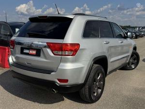 Pelēks Jeep Grand Cherokee 2011 Viļņa, ar dzinēja tilpumu 3.60 L un nobraukumu 216 tūkst. km par 6990 €, foto 10 vietnē AUTOMOTO.COM.LV