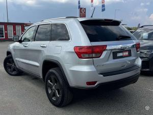 Pelēks Jeep Grand Cherokee 2011 Viļņa, ar dzinēja tilpumu 3.60 L un nobraukumu 216 tūkst. km par 6990 €, foto 11 vietnē AUTOMOTO.COM.LV