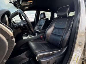 Pelēks Jeep Grand Cherokee 2011 Viļņa, ar dzinēja tilpumu 3.60 L un nobraukumu 216 tūkst. km par 6990 €, foto 19 vietnē AUTOMOTO.COM.LV