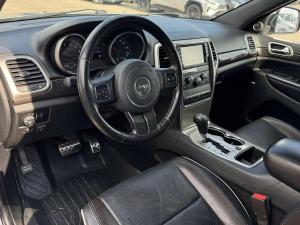Pelēks Jeep Grand Cherokee 2011 Viļņa, ar dzinēja tilpumu 3.60 L un nobraukumu 216 tūkst. km par 6990 €, foto 20 vietnē AUTOMOTO.COM.LV
