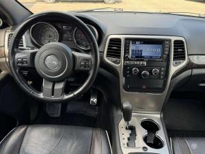Pelēks Jeep Grand Cherokee 2011 Viļņa, ar dzinēja tilpumu 3.60 L un nobraukumu 216 tūkst. km par 6990 €, foto 27 vietnē AUTOMOTO.COM.LV