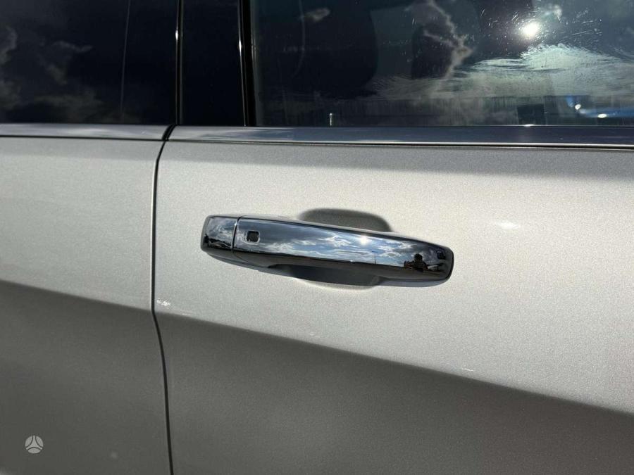 Pelēks Jeep Grand Cherokee 2011 Viļņa, ar dzinēja tilpumu 3.60 L un nobraukumu 216 tūkst. km par 6990 €, foto 35 vietnē AUTOMOTO.COM.LV