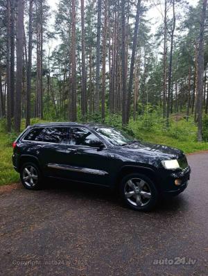 Grey Jeep Grand Cherokee 2011 in Tallinn, with an engine capacity of 3.00 L and mileage of 177 thousand km for 10900 €, photo  on AUTOMOTO.COM.LV