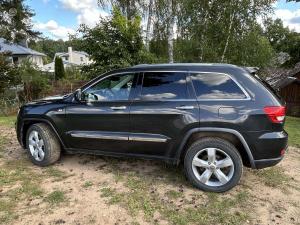 Pelēks Jeep Grand Cherokee 2011 Viļņa, ar dzinēja tilpumu 2.99 L un nobraukumu 166 tūkst. km par 8600 €, foto 4 vietnē AUTOMOTO.COM.LV