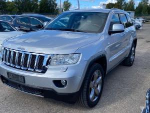 Grey Jeep Grand Cherokee 2011 in Panevezys, with an engine capacity of 2.99 L and mileage of 155 thousand km for 8500 €, photo 3 on AUTOMOTO.COM.LV