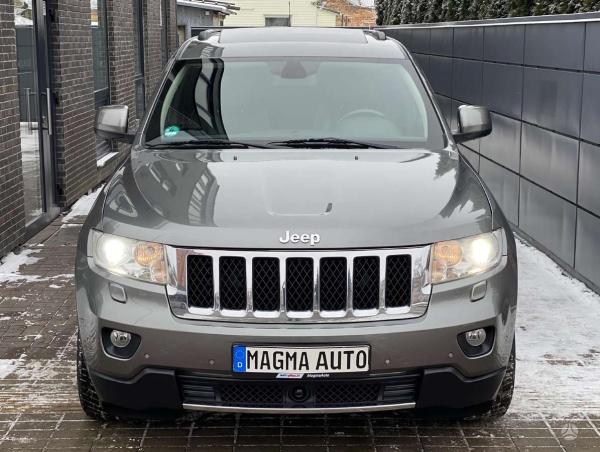 Grey Jeep Grand Cherokee 2012 in Marijampole, with an engine capacity of 2.99 L and mileage of 243 thousand km for 8850 €, photo 3 on AUTOMOTO.COM.LV