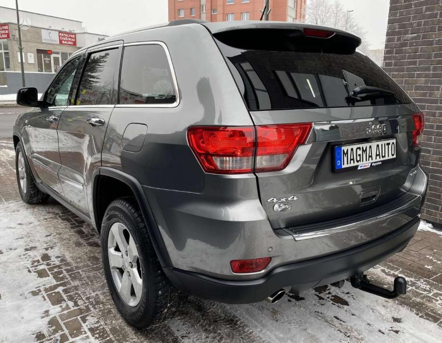 Grey Jeep Grand Cherokee 2012 in Marijampole, with an engine capacity of 2.99 L and mileage of 243 thousand km for 8850 €, photo 4 on AUTOMOTO.COM.LV