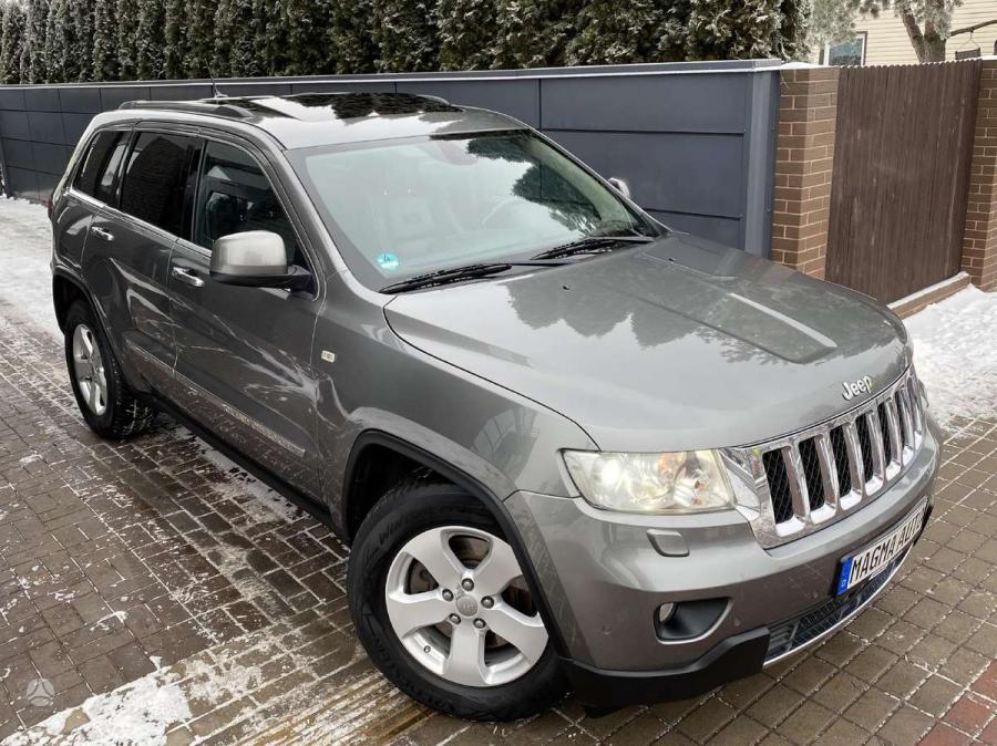 Grey Jeep Grand Cherokee 2012 in Marijampole, with an engine capacity of 2.99 L and mileage of 243 thousand km for 8850 €, photo 6 on AUTOMOTO.COM.LV