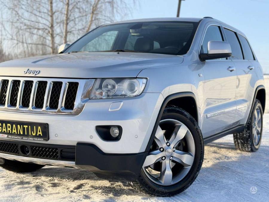 Grey Jeep Grand Cherokee 2012 in Siauliai, with an engine capacity of 2.99 L and mileage of 244 thousand km for 10950 €, photo 16 on AUTOMOTO.COM.LV