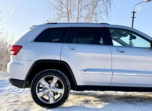 Pelēks Jeep Grand Cherokee 2012 Šauļi, ar dzinēja tilpumu 2.99 L un nobraukumu 244 tūkst. km par 10950 €, foto 9 vietnē AUTOMOTO.COM.LV