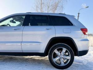 Pelēks Jeep Grand Cherokee 2012 Šauļi, ar dzinēja tilpumu 2.99 L un nobraukumu 244 tūkst. km par 10950 €, foto 12 vietnē AUTOMOTO.COM.LV