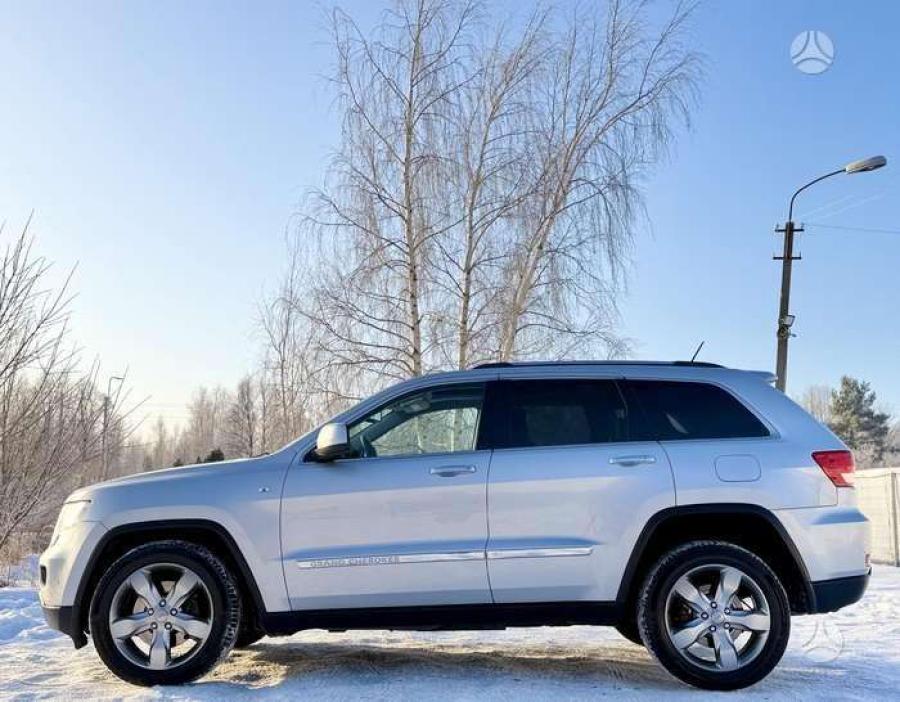 Pelēks Jeep Grand Cherokee 2012 Šauļi, ar dzinēja tilpumu 2.99 L un nobraukumu 244 tūkst. km par 10950 €, foto 13 vietnē AUTOMOTO.COM.LV
