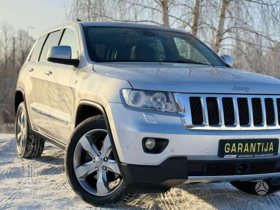 Grey Jeep Grand Cherokee 2012 in Siauliai, with an engine capacity of 2.99 L and mileage of 244 thousand km for 10950 €, photo 15 on AUTOMOTO.COM.LV