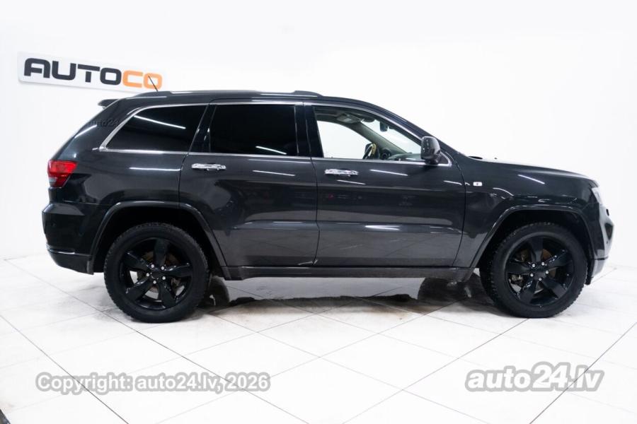 Grey Jeep Grand Cherokee 2012 in Tallinn, with an engine capacity of 3.00 L and mileage of 251 thousand km for 8999 €, photo 8 on AUTOMOTO.COM.LV