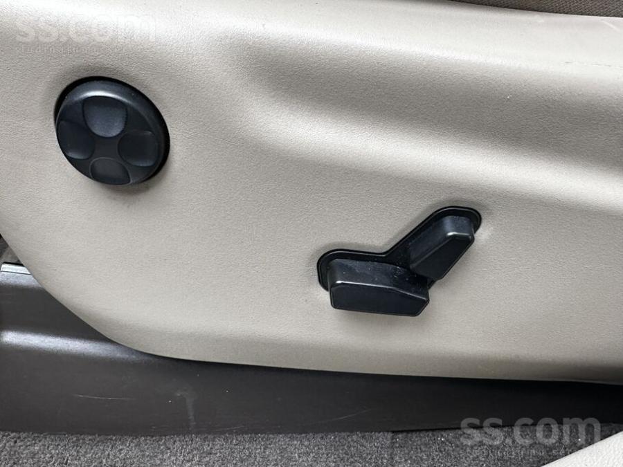 Pelēks Jeep Grand Cherokee 2012 Rīga, ar dzinēja tilpumu 3.00 L un nobraukumu 262 tūkst. km par 8399 €, foto 21 vietnē AUTOMOTO.COM.LV