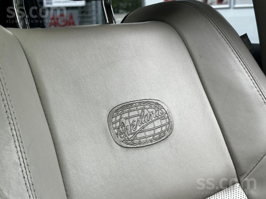 Pelēks Jeep Grand Cherokee 2012 Rīga, ar dzinēja tilpumu 3.00 L un nobraukumu 262 tūkst. km par 8399 €, foto 23 vietnē AUTOMOTO.COM.LV