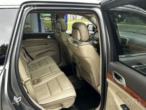 Pelēks Jeep Grand Cherokee 2012 Rīga, ar dzinēja tilpumu 3.00 L un nobraukumu 262 tūkst. km par 8399 €, foto 25 vietnē AUTOMOTO.COM.LV
