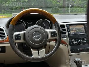 Pelēks Jeep Grand Cherokee 2012 Rīga, ar dzinēja tilpumu 3.00 L un nobraukumu 262 tūkst. km par 8399 €, foto 26 vietnē AUTOMOTO.COM.LV