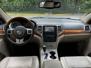 Pelēks Jeep Grand Cherokee 2012 Rīga, ar dzinēja tilpumu 3.00 L un nobraukumu 262 tūkst. km par 8399 €, foto 27 vietnē AUTOMOTO.COM.LV