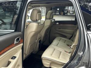 Pelēks Jeep Grand Cherokee 2012 Rīga, ar dzinēja tilpumu 3.00 L un nobraukumu 262 tūkst. km par 8399 €, foto 29 vietnē AUTOMOTO.COM.LV
