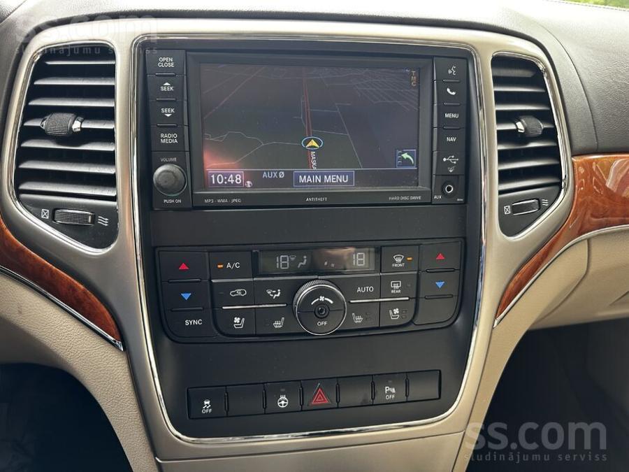 Pelēks Jeep Grand Cherokee 2012 Rīga, ar dzinēja tilpumu 3.00 L un nobraukumu 262 tūkst. km par 8399 €, foto 33 vietnē AUTOMOTO.COM.LV
