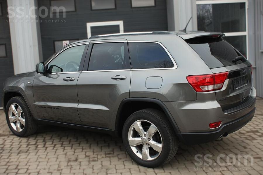 Grey Jeep Grand Cherokee 2012 in Riga, with an engine capacity of 3.00 L and mileage of 0 thousand km for 10990 €, photo 3 on AUTOMOTO.COM.LV