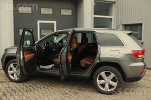 Grey Jeep Grand Cherokee 2012 in Riga, with an engine capacity of 3.00 L and mileage of 0 thousand km for 10990 €, photo 10 on AUTOMOTO.COM.LV