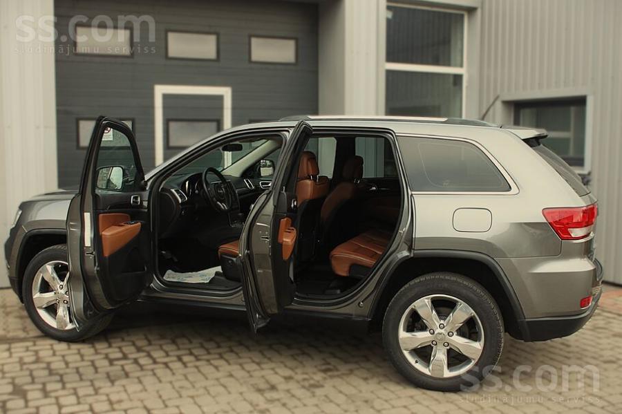 Grey Jeep Grand Cherokee 2012 in Riga, with an engine capacity of 3.00 L and mileage of 0 thousand km for 10990 €, photo 10 on AUTOMOTO.COM.LV
