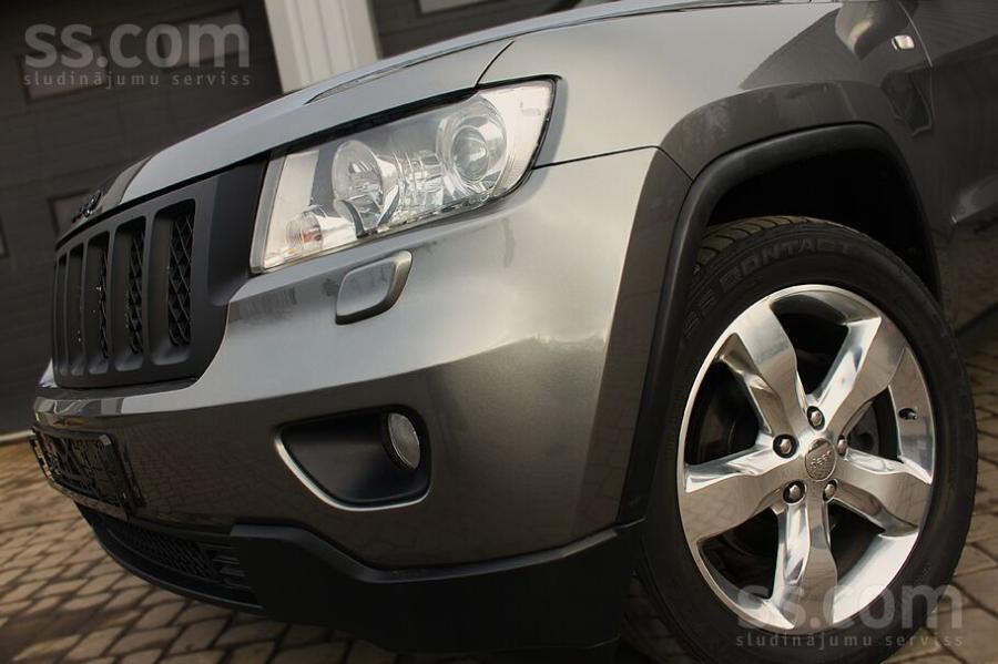 Grey Jeep Grand Cherokee 2012 in Riga, with an engine capacity of 3.00 L and mileage of 0 thousand km for 10990 €, photo 12 on AUTOMOTO.COM.LV