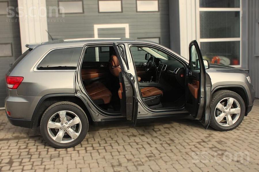 Grey Jeep Grand Cherokee 2012 in Riga, with an engine capacity of 3.00 L and mileage of 0 thousand km for 10990 €, photo 14 on AUTOMOTO.COM.LV