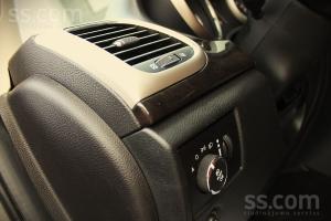 Grey Jeep Grand Cherokee 2012 in Riga, with an engine capacity of 3.00 L and mileage of 0 thousand km for 10990 €, photo 18 on AUTOMOTO.COM.LV