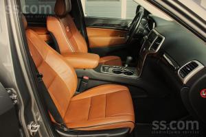 Grey Jeep Grand Cherokee 2012 in Riga, with an engine capacity of 3.00 L and mileage of 0 thousand km for 10990 €, photo 27 on AUTOMOTO.COM.LV