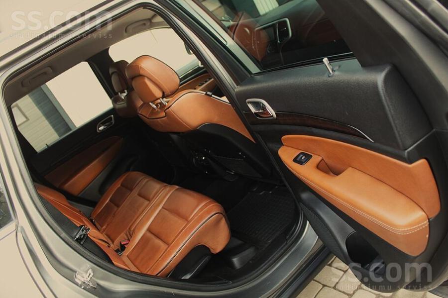 Grey Jeep Grand Cherokee 2012 in Riga, with an engine capacity of 3.00 L and mileage of 0 thousand km for 10990 €, photo 30 on AUTOMOTO.COM.LV