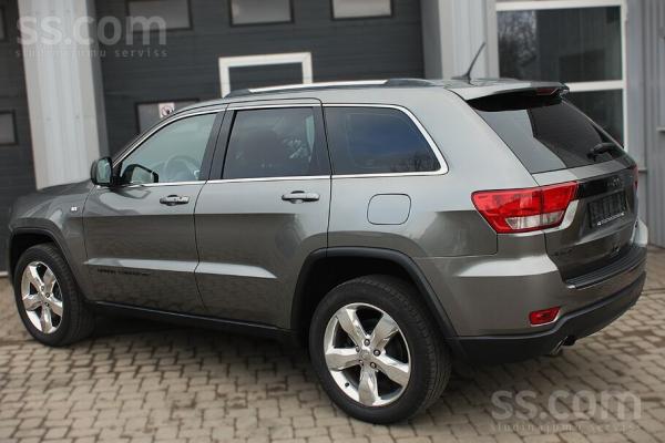 Pelēks Jeep Grand Cherokee 2012 Rīga, ar dzinēja tilpumu 3.00 L un nobraukumu 0 tūkst. km par 10990 €, foto 2 vietnē AUTOMOTO.COM.LV